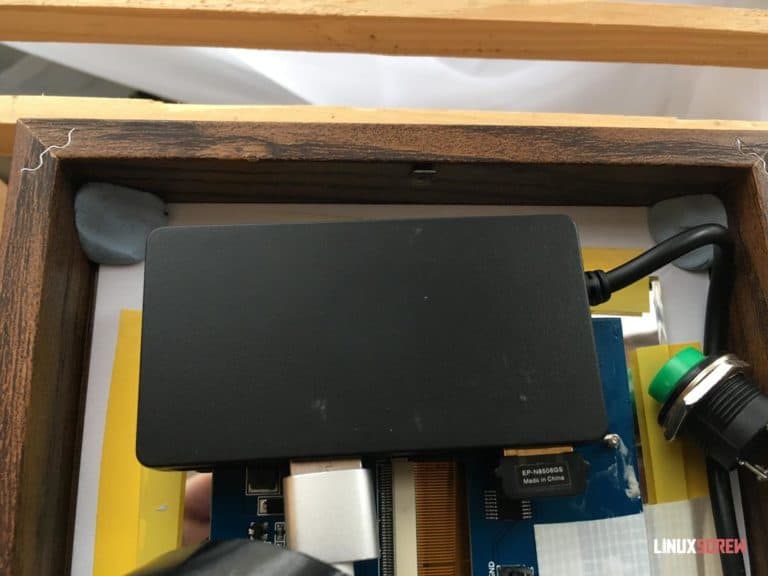 How to Build a Smart Magic Mirror Using a Raspberry Pi Zero [Tutorial]